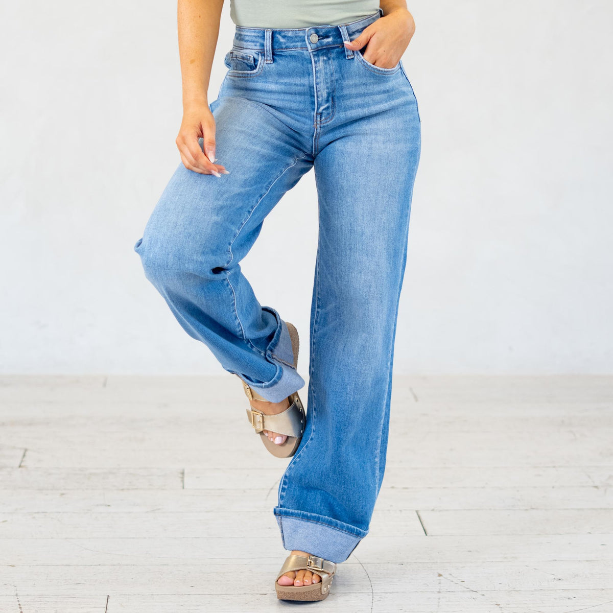 VERVET Westerbury High Rise Full Length Cuffed Wide Jeans Medium Blue ...